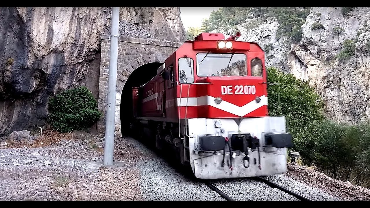 19 Nolu Toros Tüneli & Yük Treni DE22070 Loko / Taurus Tunnels No.19 ...