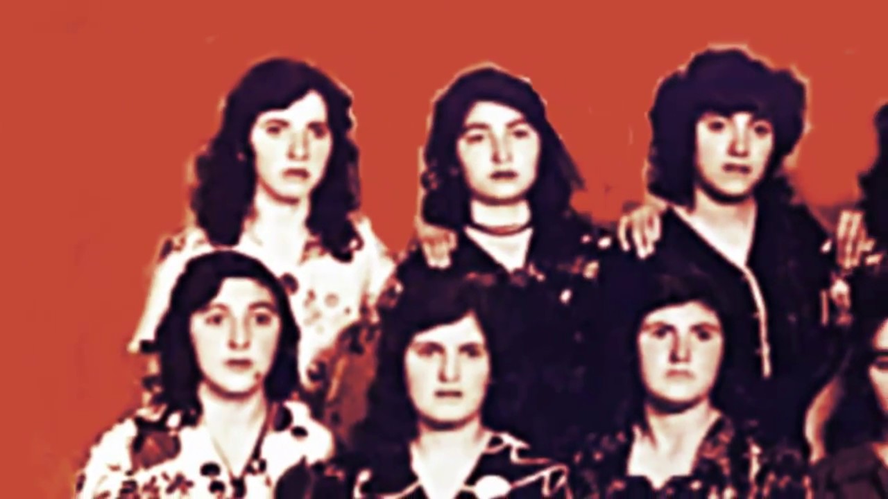Arcut kendi mekteb illeri - YouTube
