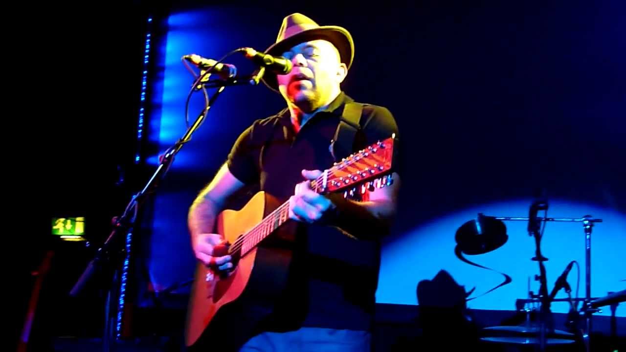 Mark Gardener (Ride) - In a Different Place (Live at Cargo) - YouTube