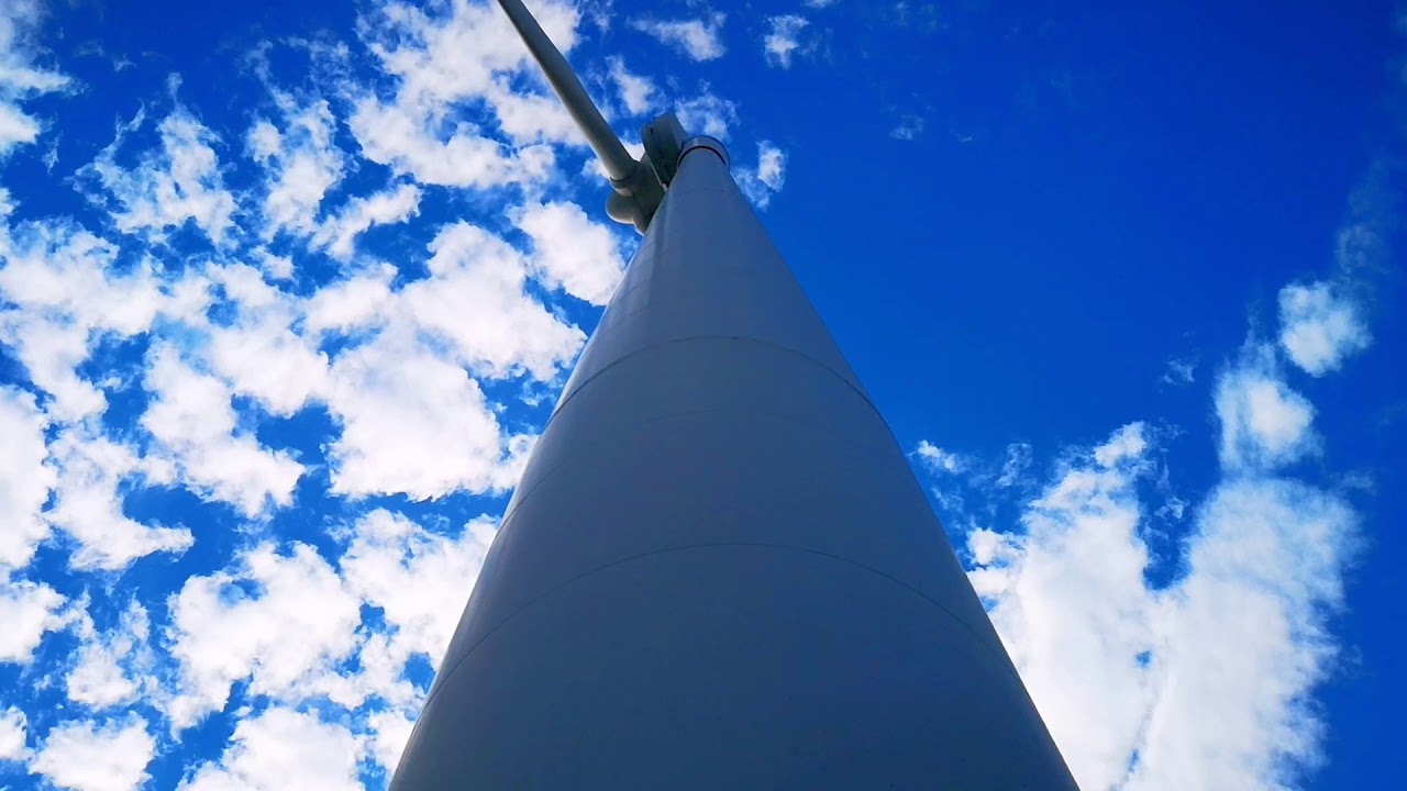 Toronto Wind Turbine - YouTube