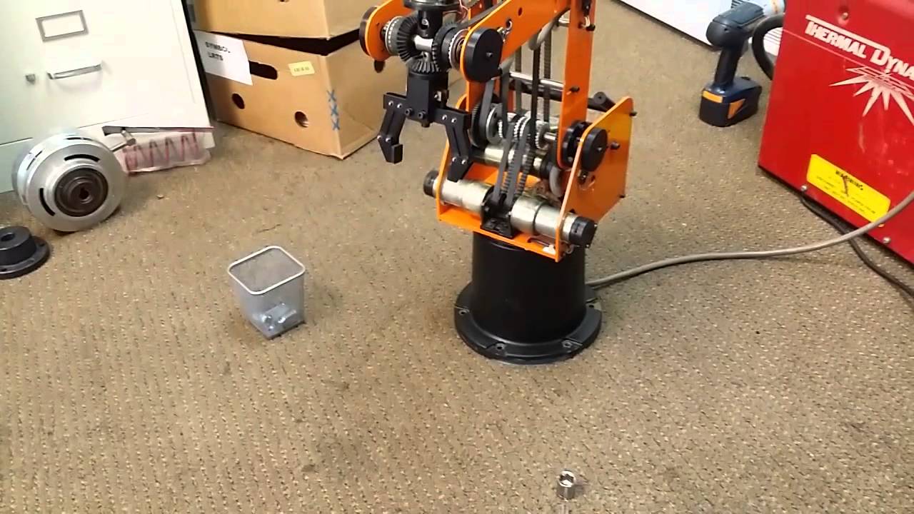 Scorbot-ER III Running a Simple Program - YouTube