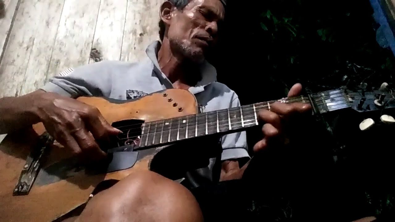 Instrumen Gitar Clasik Pengamen Tua - YouTube