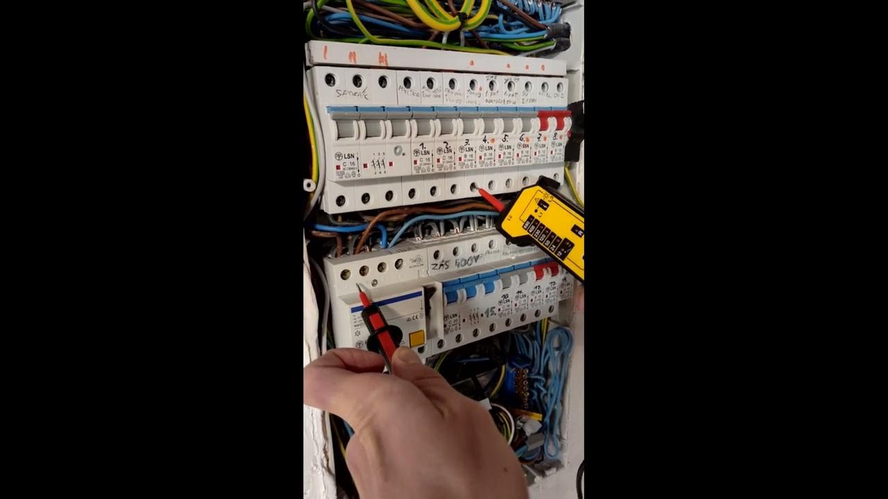 Jak poznat na jaké fázi je jistič zapojen pomocí 3F proudového chrániče ...