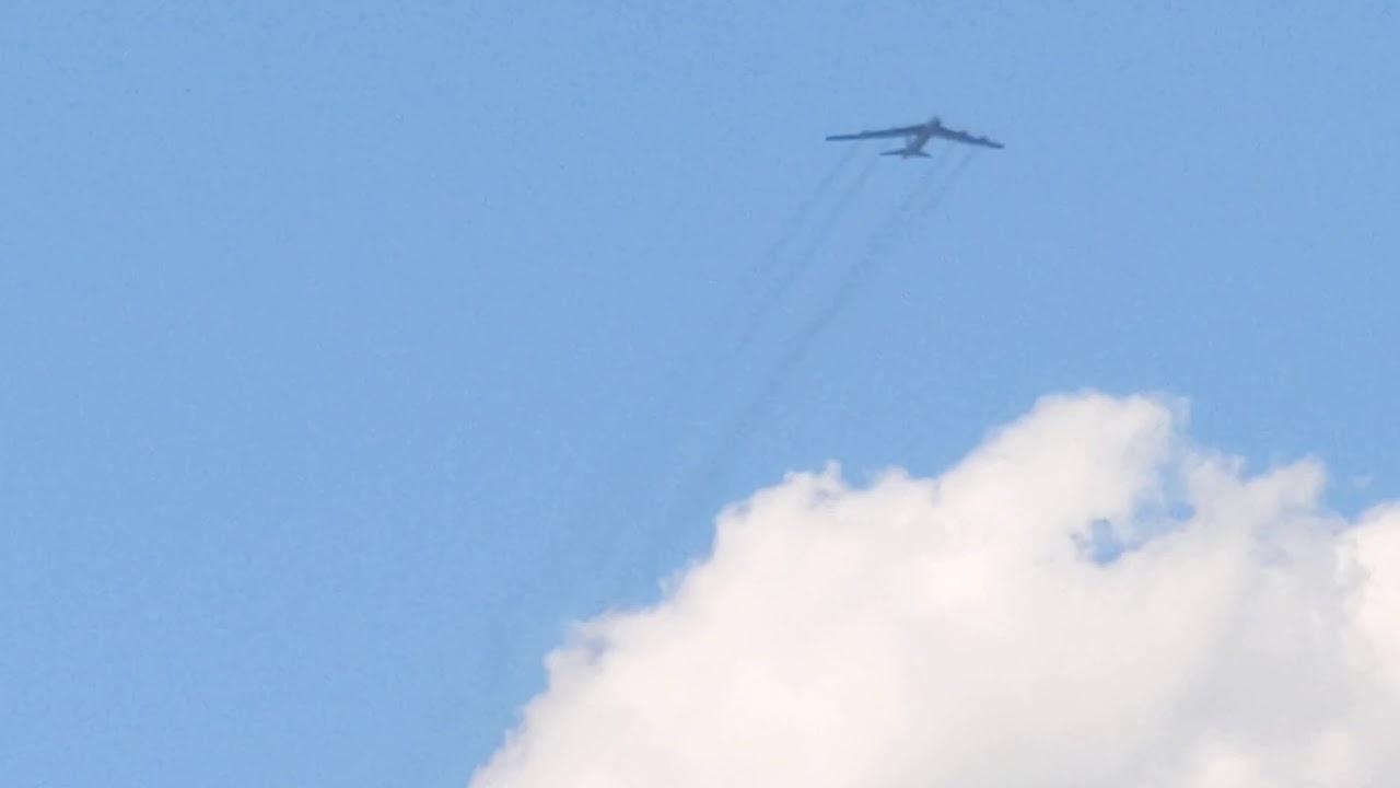 Military fly over, NYC Hudson River July 4, 2020(2) - YouTube