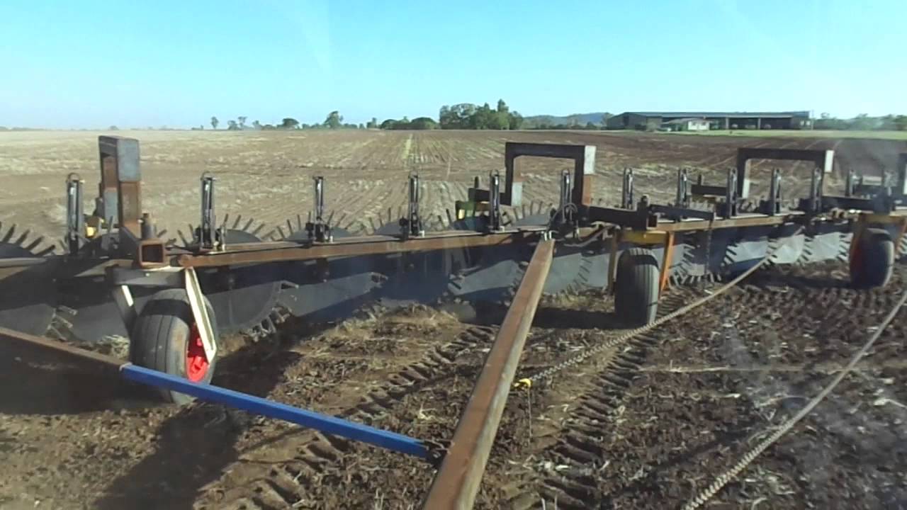 23 Rake working - Multi Farming Systems - YouTube