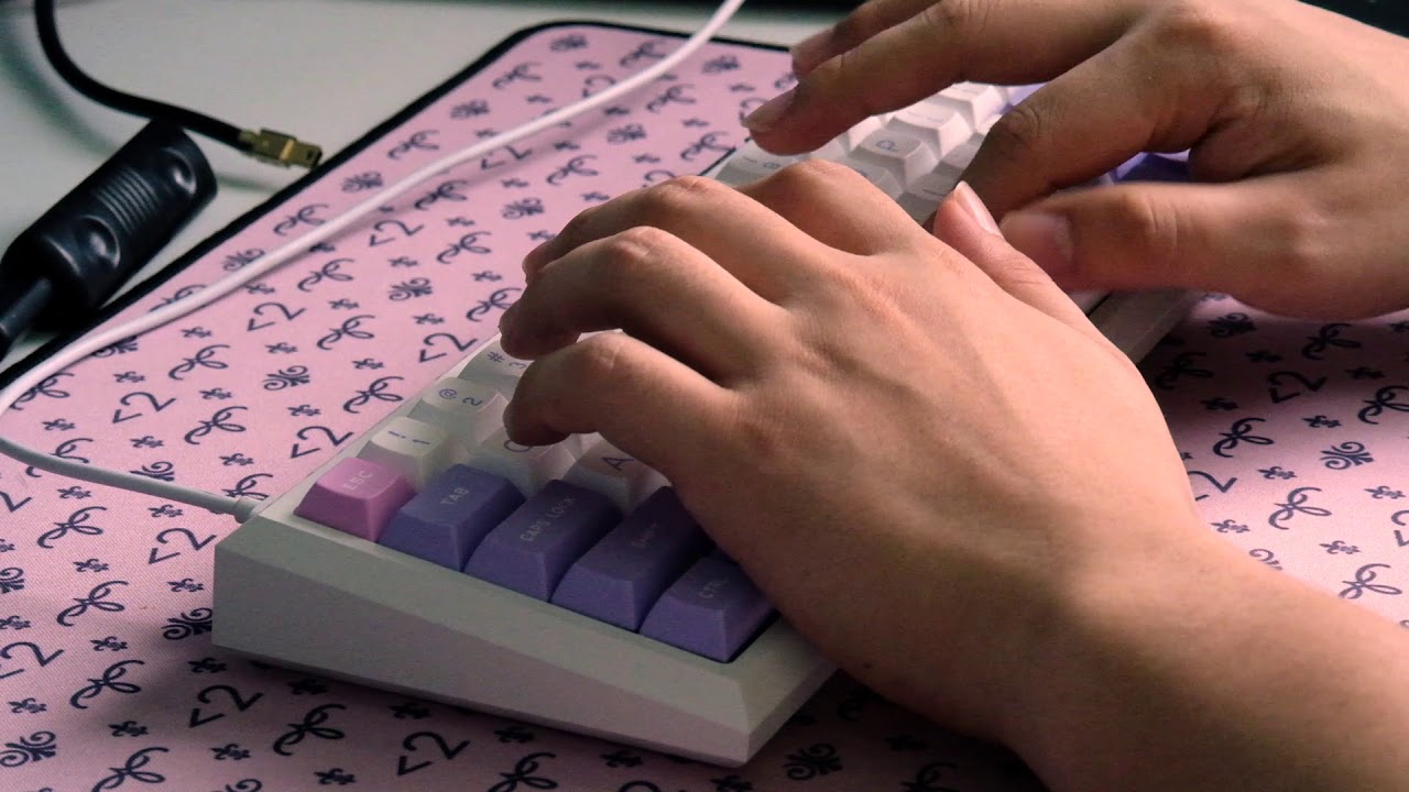 DC60 with Lubed Holy Panda Typing Test - YouTube