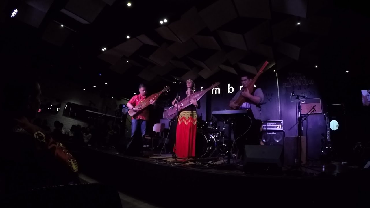 "Datun Julud" by Alena Murang, Anderson Kalang & Saufi Aiman - YouTube