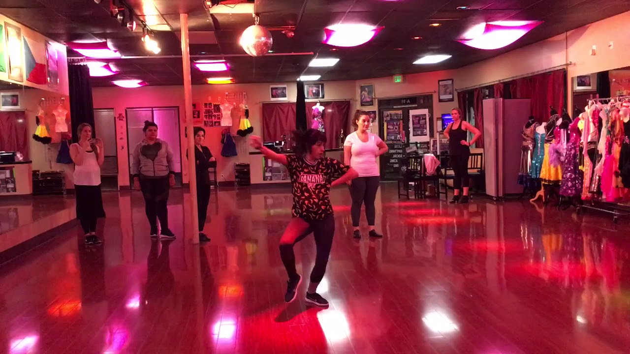 Burlesque class at oc dance studio - YouTube