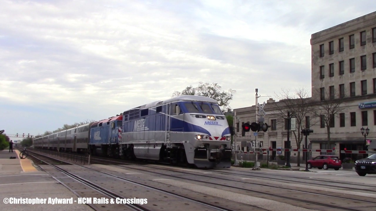 F59PHI on Metra's Union Pacific West Line! - YouTube