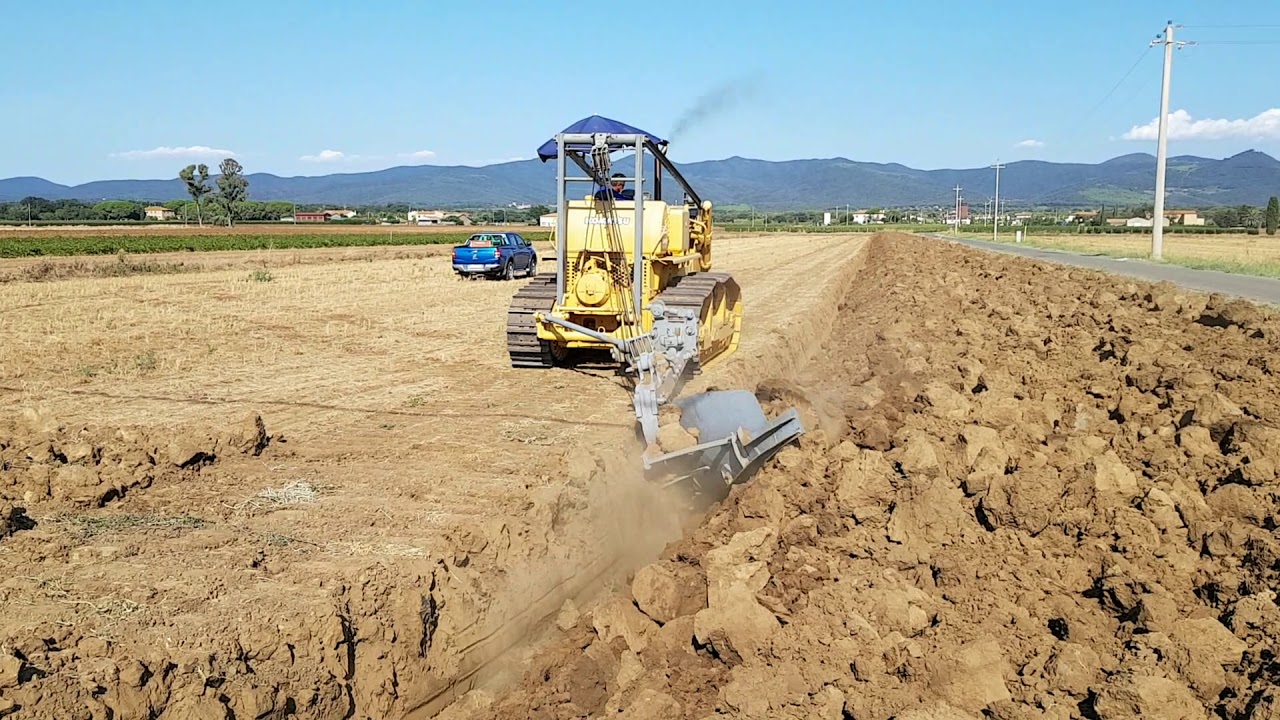 Gallo srl scasso con aratro profondità 1,20 mt - YouTube