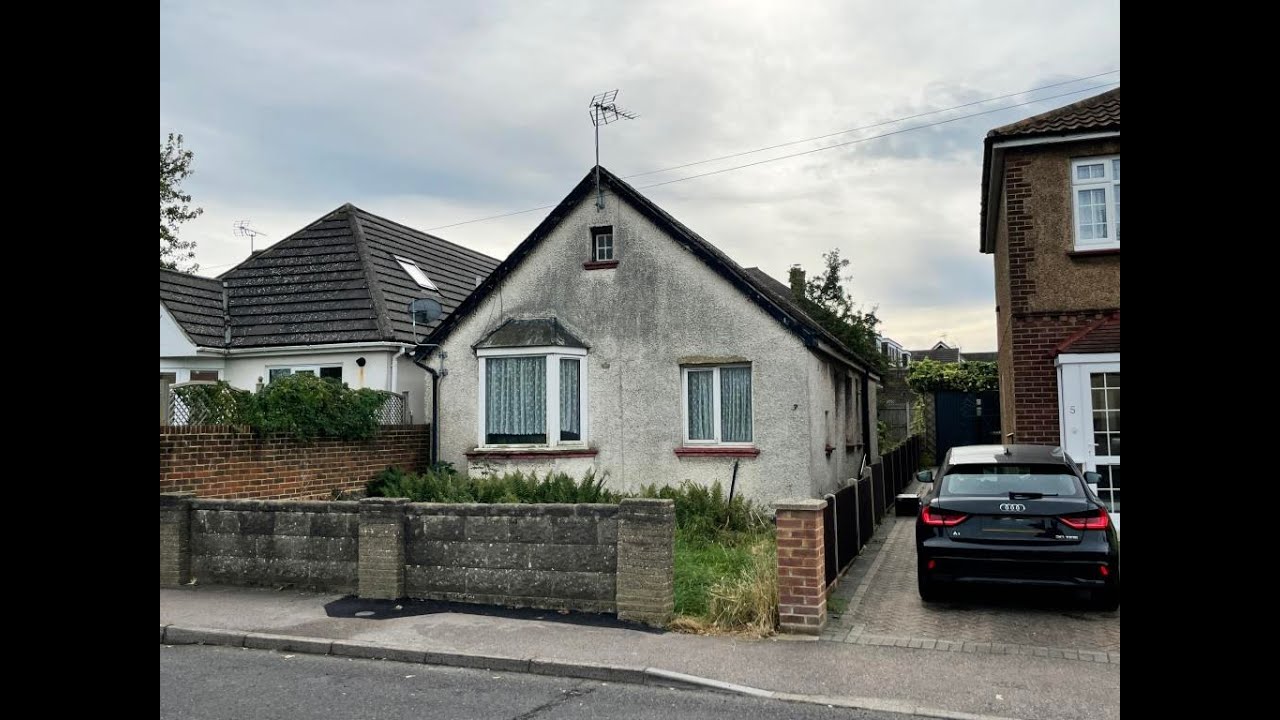 3 Arethusa Road, Rochester, Kent - December Auction - YouTube