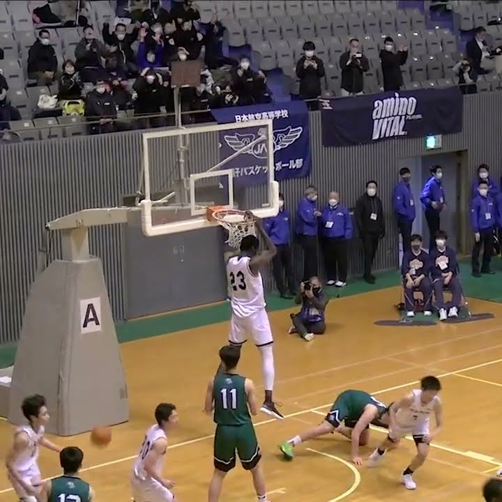 【飛びすぎ注意⚠️⁉︎】怪物1年生ダンカーに会場騒然 関東新人戦で1試合10発、最終日も沸かせたオルワペルミ•ジェラマイア日本航空1年200cm Shorts 高校バスケ Youtube