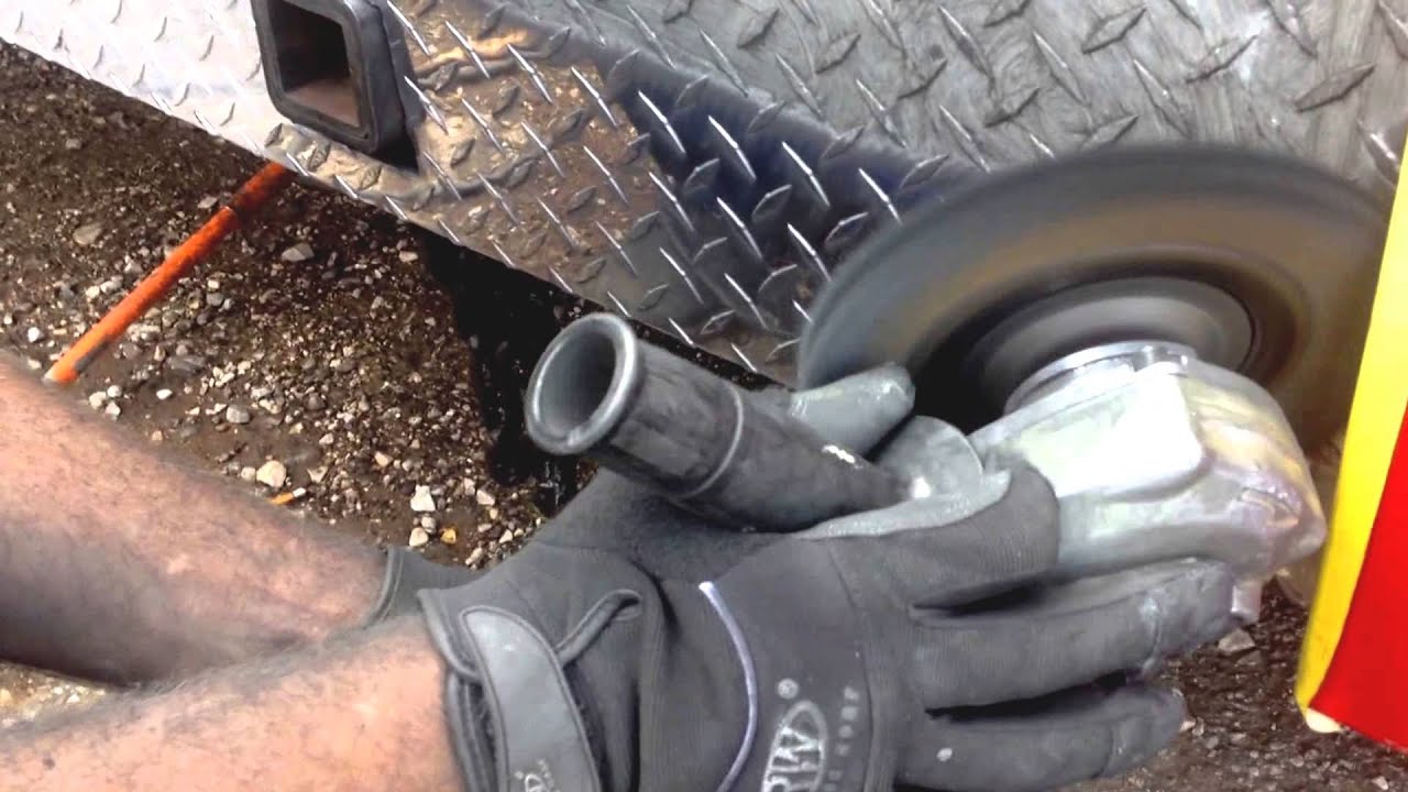 RV 5th Wheel compartment - YouTube