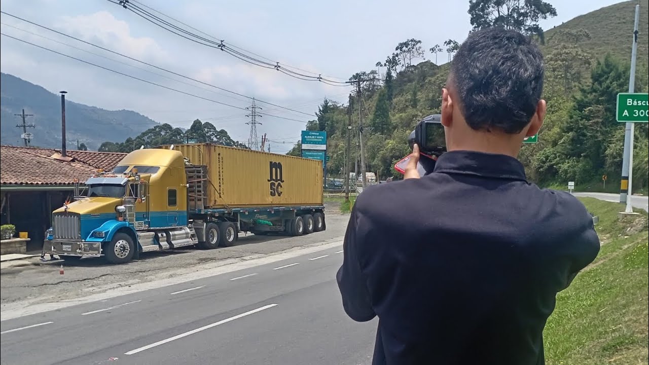 TRACTOMULAS RECORRIENDO TODO COLOMBIA🇨🇴🛣️🦸🏻‍♂️ - YouTube