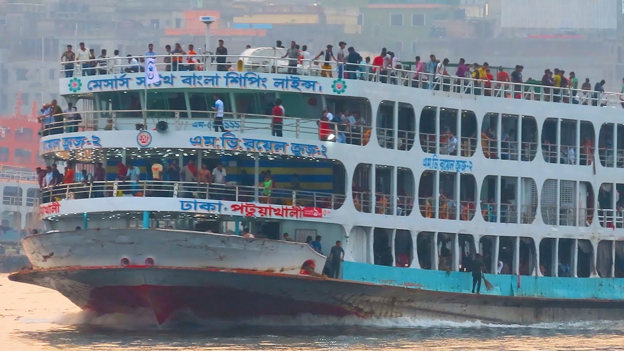 Speedy Passenger Ship MV Royal Cruise-2 Going to Patuakhali with ...