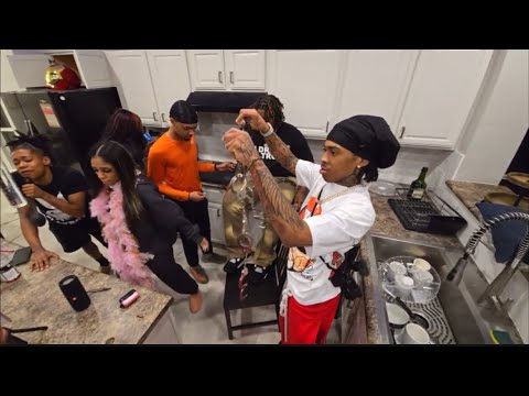 Eli Unique Twitch Live Stream Part 2: The Compact House - YouTube