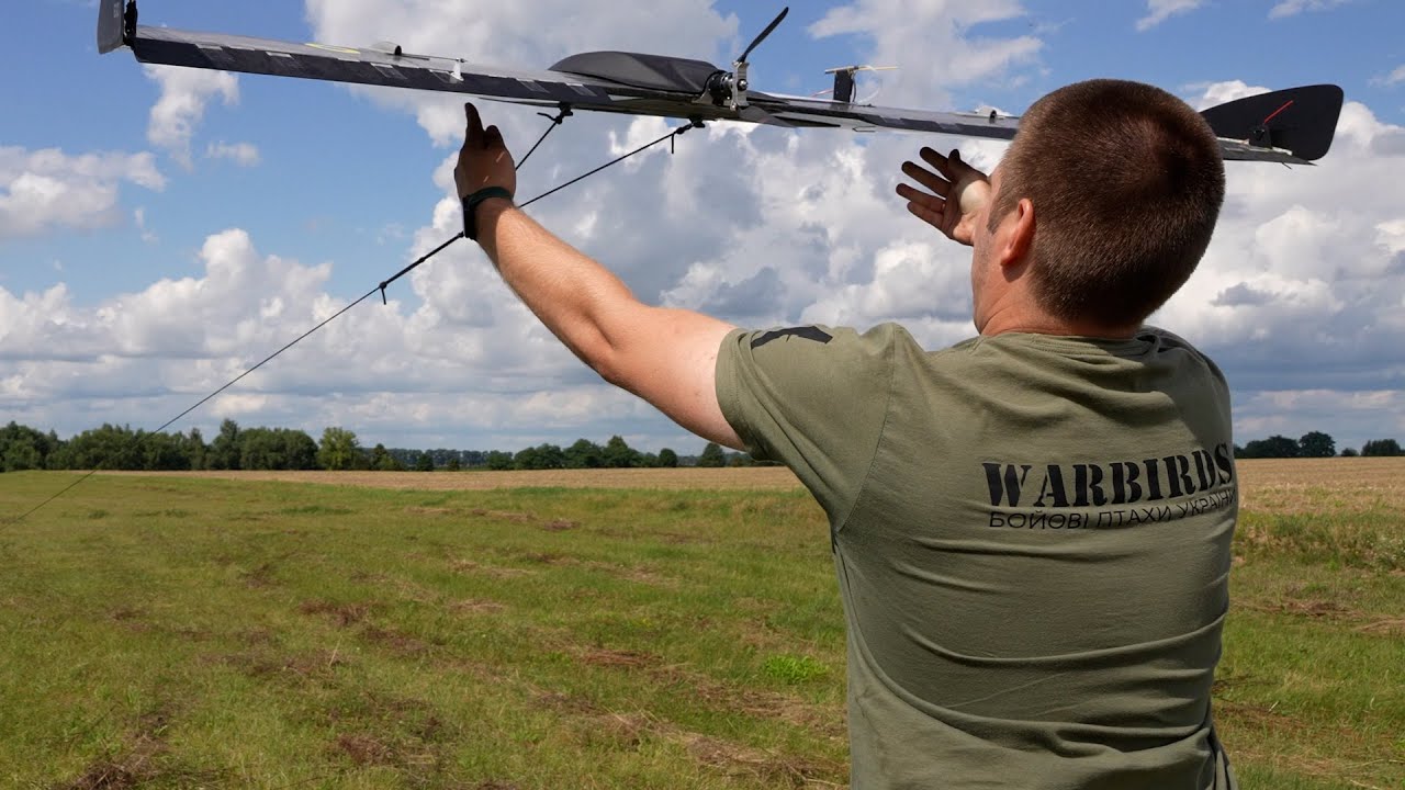 Producătorii ucraineni de UAV uri, în cursa pentru „drone inteligente ...