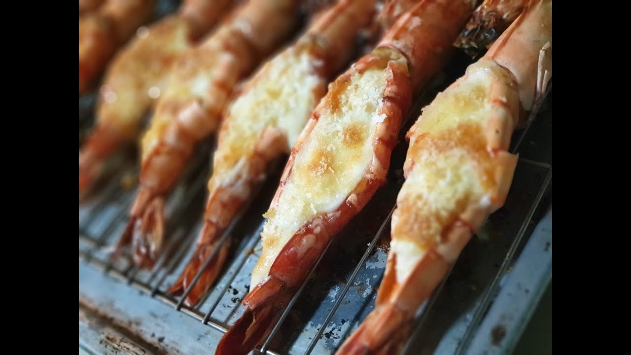 Cheesy Oven Grilled Tiger Prawns Youtube