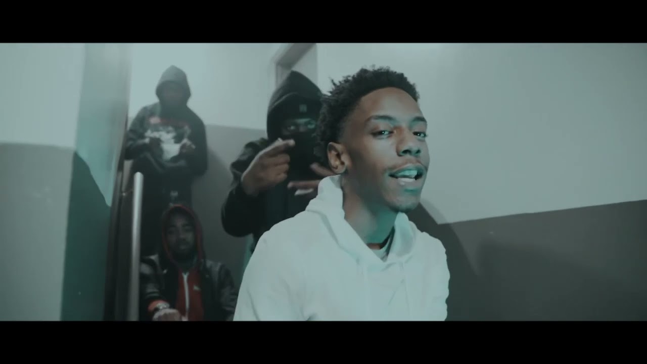 Scudda- A Lor Different - YouTube