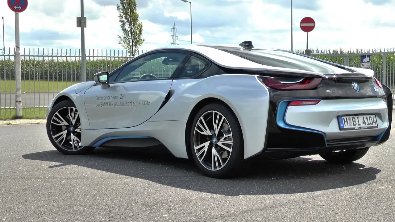 BMW i8 Doors Motion Wings Flügeltüren Exterior Design Exterieur - YouTube