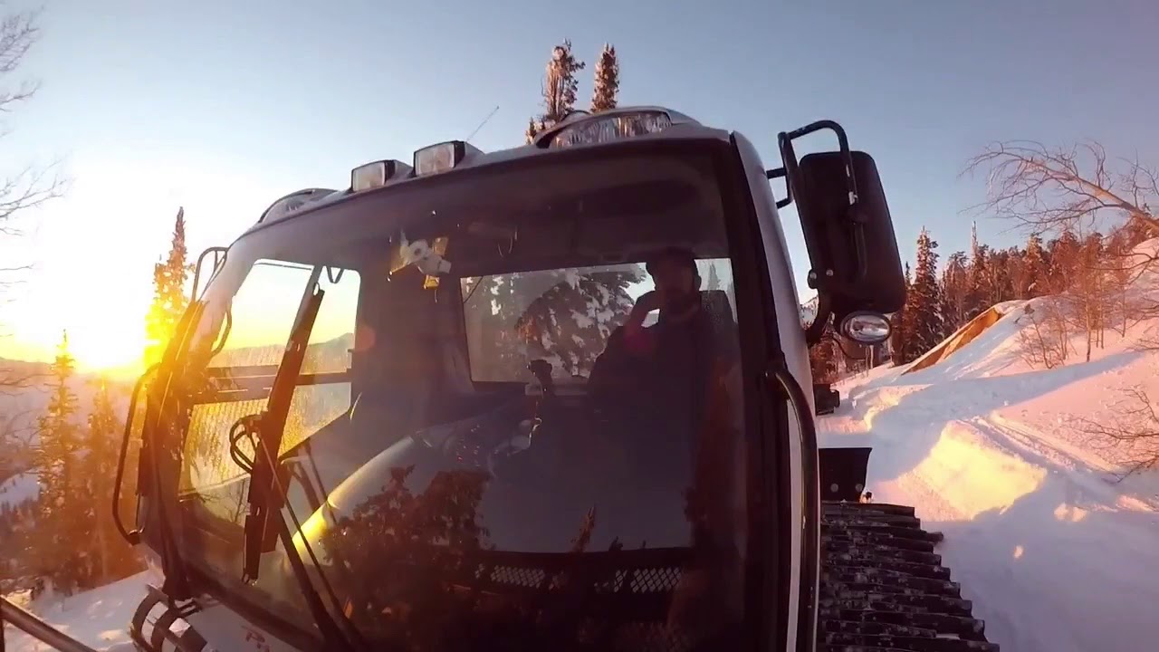 Snow Grooming At Powder Mountain Utah | Prinoth 350 - YouTube