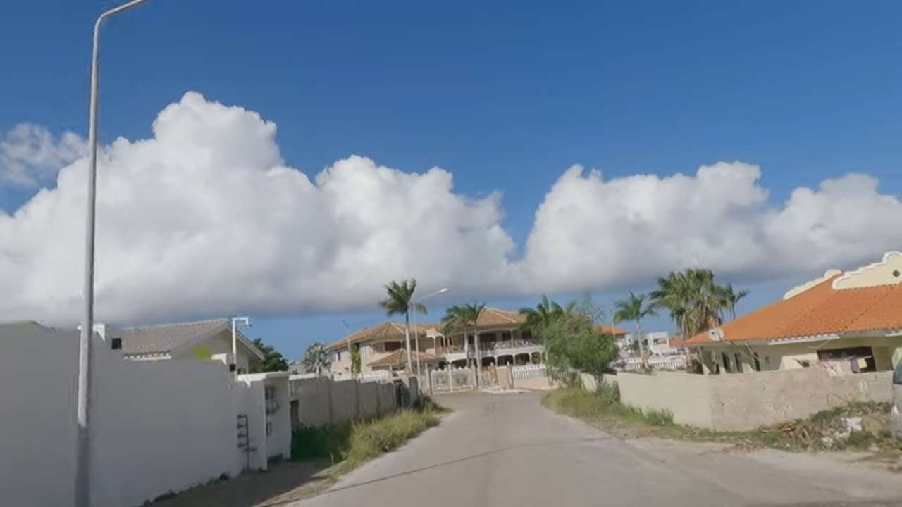 Road travel adventure of Grote berg Curacao - YouTube