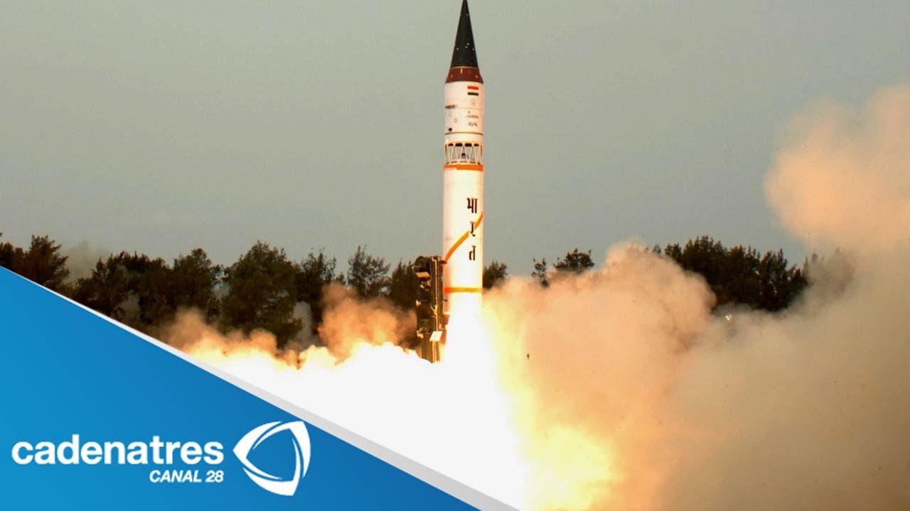 Lanzamiento de cohete desde lo alto en Texas / Rocket launch in Texas ...