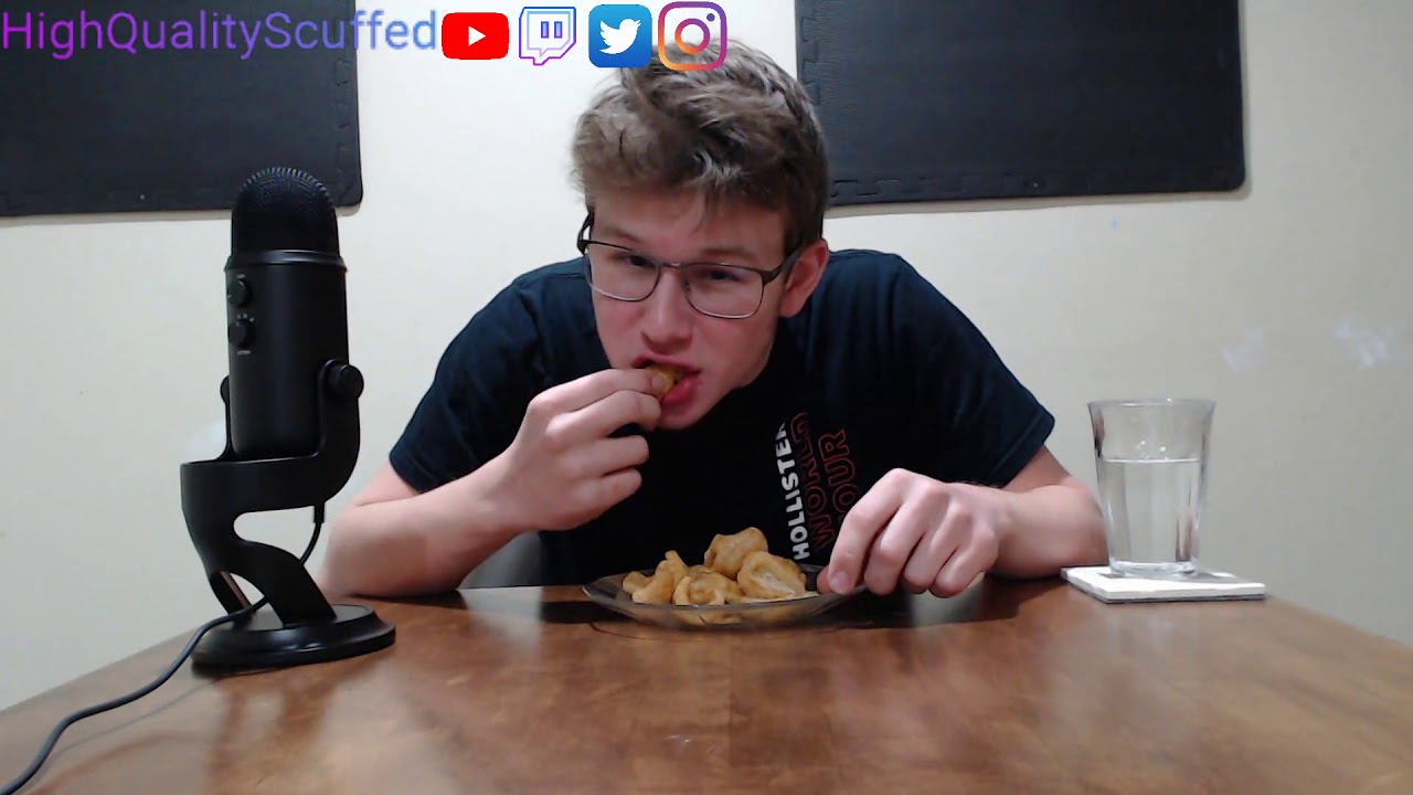 Josh tries pork rinds - YouTube