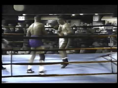 Rob Calloway vs Zennie Reynolds Professional Boxing Match - YouTube