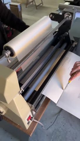 Laminadora Excelam Plus 655RM - YouTube