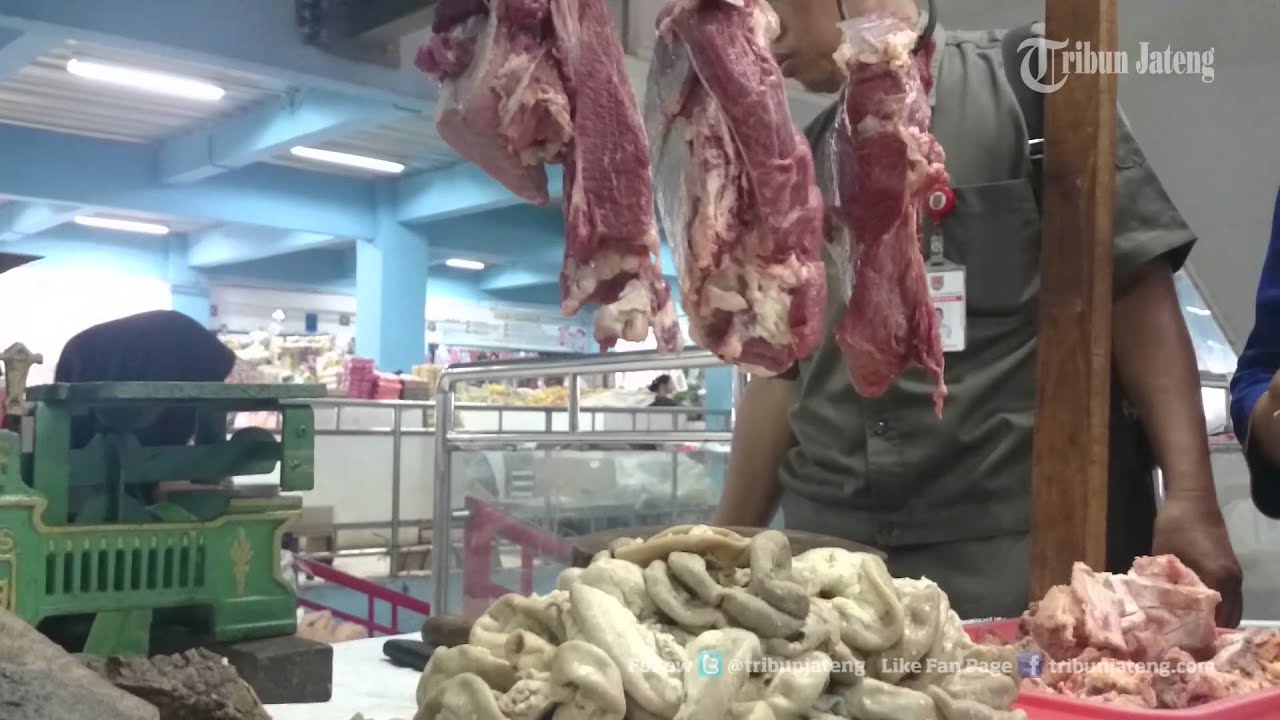 VIDEO Penemuan Daging Busuk Saat Sidak di Pasar Bulu Semarang - YouTube