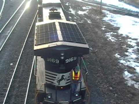 GE Dash9 at East Deerfield Mass - YouTube