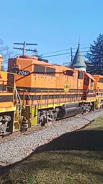 MMID Heritage unit 2060 on UBHF at Highfield PA - YouTube