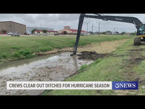 Corpus Christi crews clear out ditches in preparation for hurricane ...