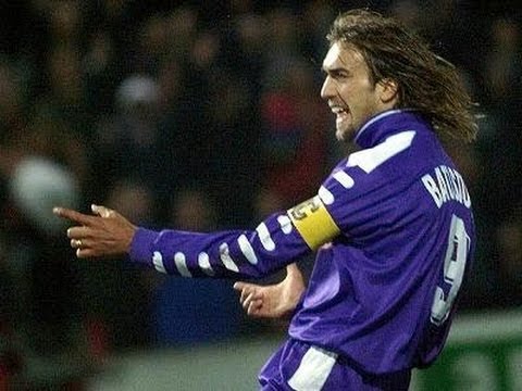 96/97 Away Gabriel Batistuta vs Barcelona