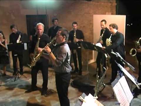 Italian Saxophone Orchestra - YouTube
