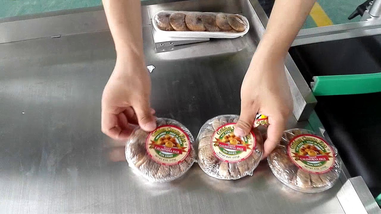 Automatic round plastic box top bottom labeling machine SKILT - YouTube