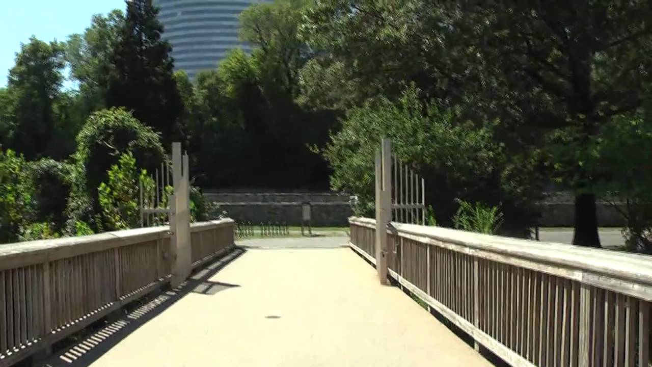 HD - Theodore Roosevelt Island - bridge over Potomac River - YouTube