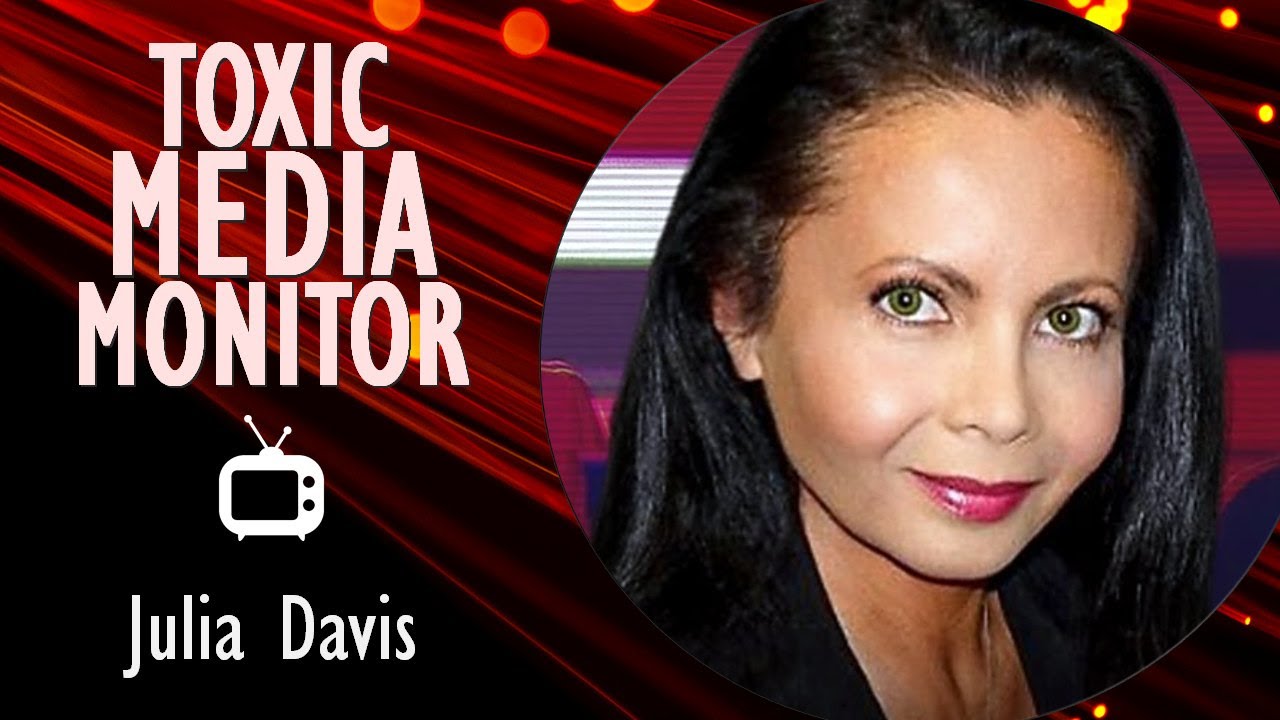 Julia Davis's Instagram, Twitter & Facebook on IDCrawl