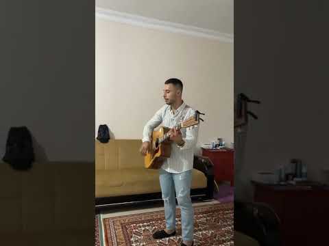 Adylbek Abdullayew Hayot Atamyrat Begenchov gitarda