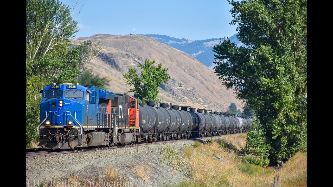 GECX 2038 w/Horn Salute Leads CN U711 Out of Kamloops BC - YouTube