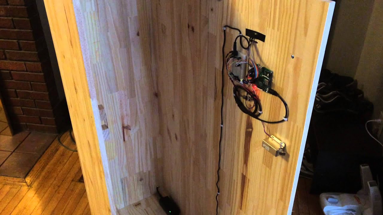 Raspberry Pi - Locker with Number Pad Entry - YouTube