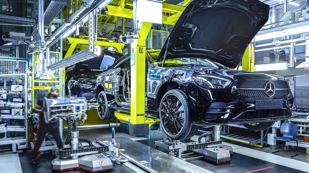 Newly updated 2025 C-Class & GLC SUV - MANUFACTURED at the Mercedes ...