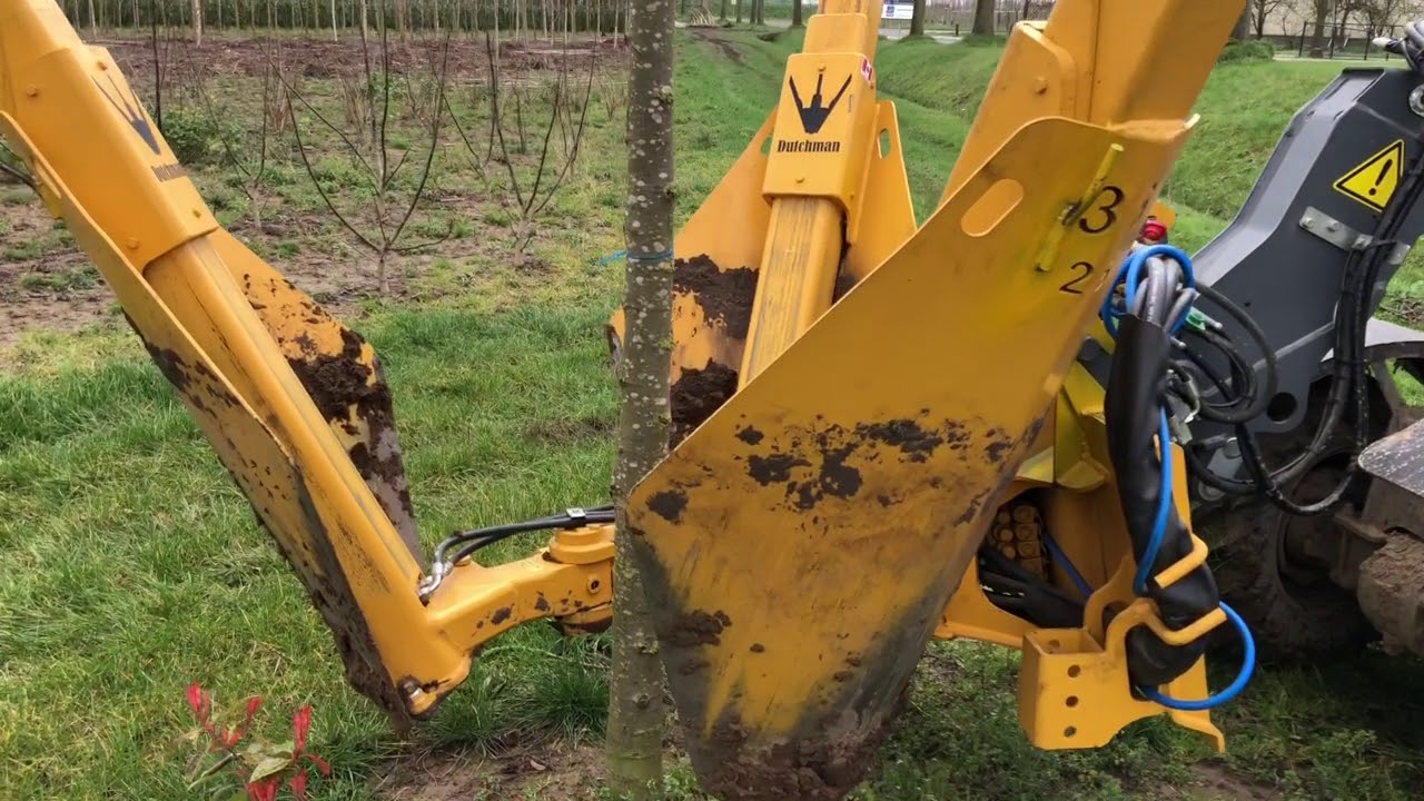 Bomen verplanten machine Dutchman Tree spade 360 - YouTube
