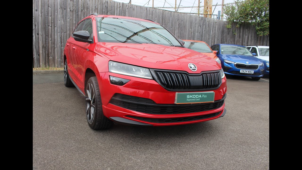 Skoda Karoq Sportline Velvet Red - YouTube