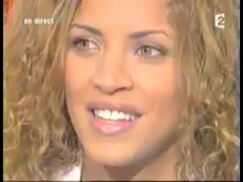 Noemie Lenoir & Karl Lagerfeld Racism In Fashion (In French)