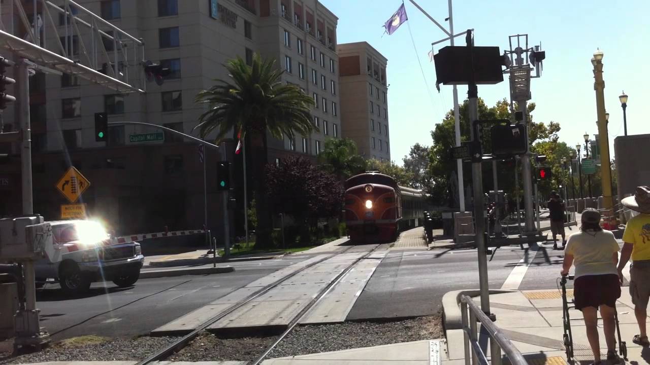 SP 6051 leads the train into Old Town - YouTube