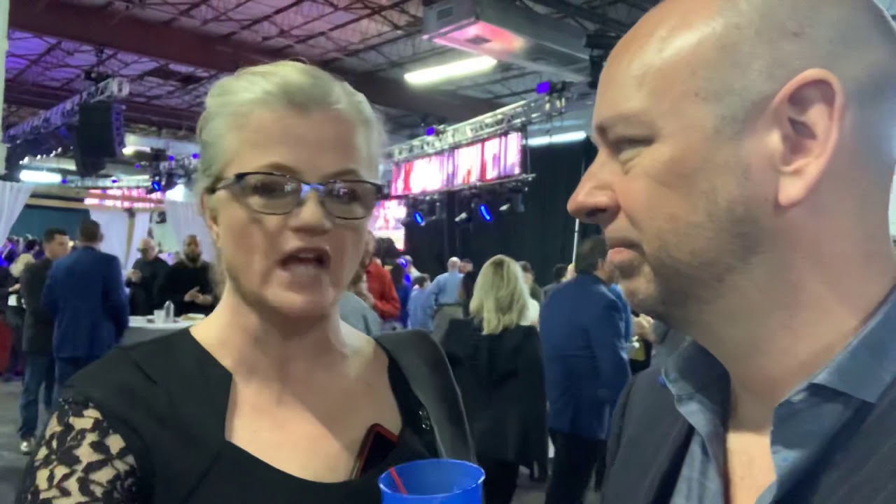 Robin Austin Of Tony Bruno Show Brings GO Sleeves To Leigh Steinberg ...