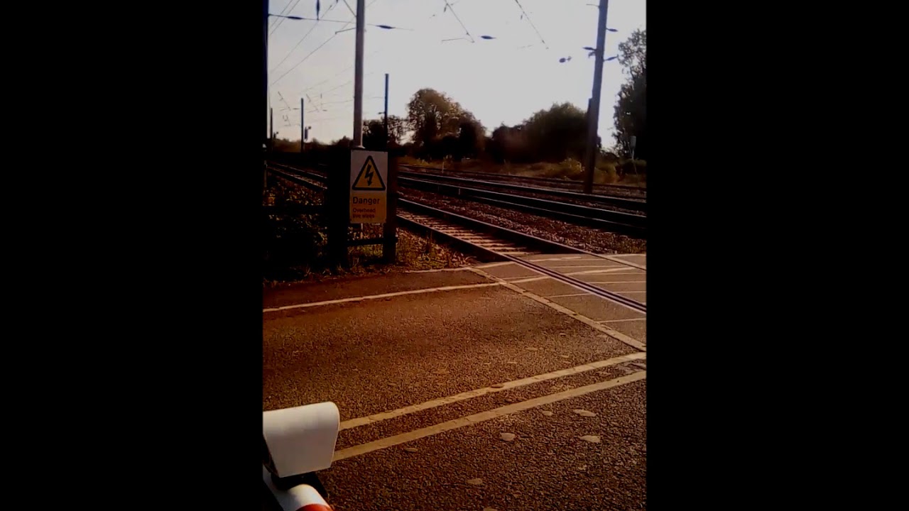 Maxey and Uffington & Barnack Level Crossings, 30/10/2019. Ft Adam R ...