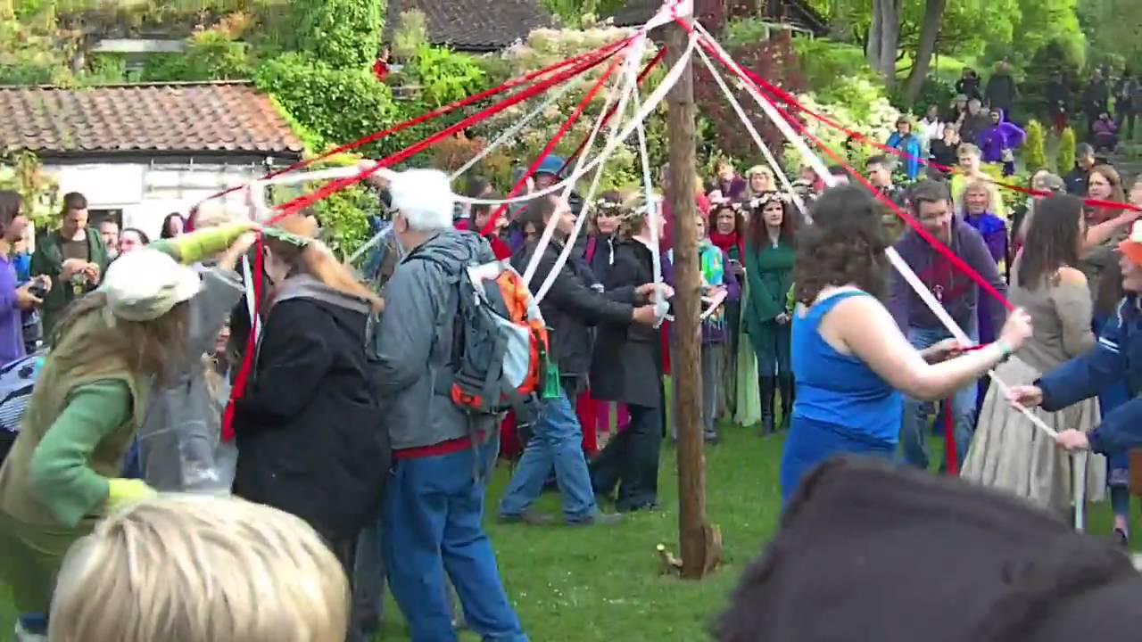 Dancing the May Pole Beltane 2011 @ the Glastonbury Chalice Well - YouTube